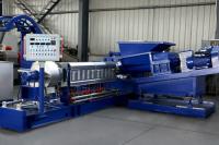 China 1000 - 2000 kg/h Kneader Mixer Plastic Granulator Machine CE IS9001 for sale