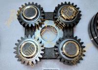 China Kobelco SK250LC Swing Gearbox Carrier Assy 2413N452F1 2413J376 1st 2nd Gear Spare Parts for sale