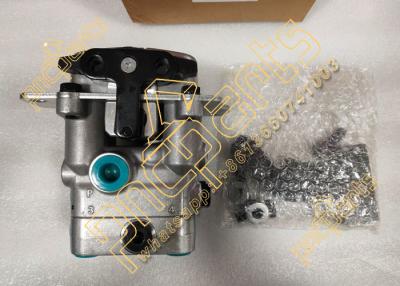 China Komatsu PC200-8 Excavator Travel Pedal Valve 702-16-04250 PPC Pilot Valve 4kg for sale