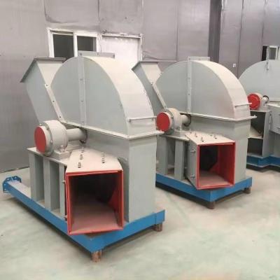 China Mobile Diesel Wood Chipper 420 Model 140mm Feed Diameter 300-500kg/h Output for sale