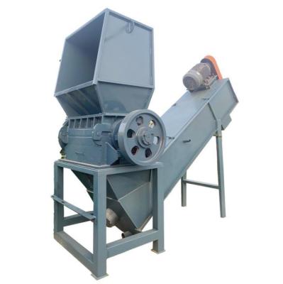 China Portable Small Scrap Pet Crusher Solid Waste Plastic Grinder Affordable Shipping Cost for sale
