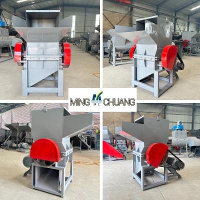 China Foam Pipe Plastic Recycling Shredder Plastic Crusher Machine with and Tangential Feed for sale