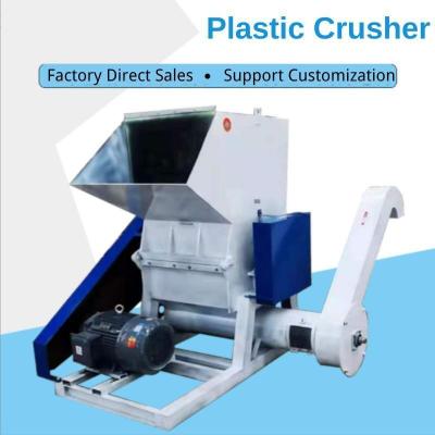 China Plastic Pulverizer 300-500 kg/h Rotating Blades Shredder for Fruit Basket PET Bottle Crushing for sale