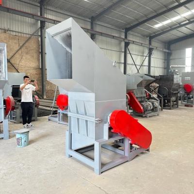 China Small HDPE PE PP Shredder Grinder Crusher Machine 8-16mm Output Size 5.5-75kw for sale