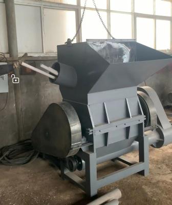 China Waste Plastic Scraps Crusher Pulverizer 300-1500 Model 5.5-75kw 300-8000kg/h for sale