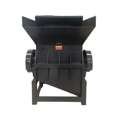 China Industrial PET Plastic Crusher 30-37kw 1000-2000kg/h for Bottles Pipes Scrap Recycling for sale