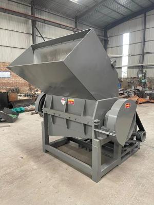 China HDPE Plastic Shredder Scrap Filament Mini Crusher 300-500 kg/h Plastic Bottle Shredder for sale