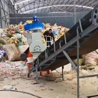 China PET Plastic Bottle Crushing Washing Recycling Plant 300-2000kg/h Capacity for sale
