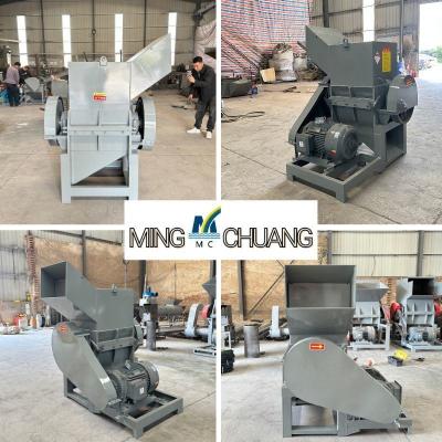 China MCF-1500 Plastic Crusher Machine 55-75kW 5000-8000kg/h for Waste PET Bottles for sale