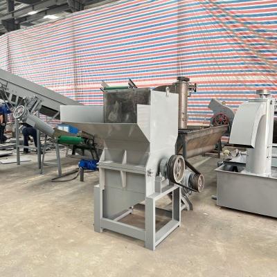 China Industrial Plastic Crusher Machine 5000-8000kg/h Output 8-16mm Alloy Steel Blades for sale