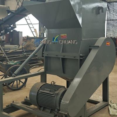 China Industrial Plastic Crusher Machine 5.5-75kw 300-8000kg/h for PET Bottles Waste Recycling for sale