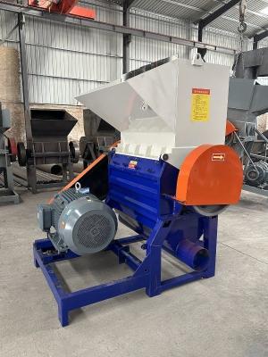 China Industrial Plastic Crusher 5.5-75kw for Tire Rubber Metal Scraps Recycling 300-8000kg/h for sale