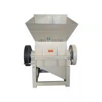 China PET Plastic Bottle Hot Washing Production Line 300-2000 kg/h Tangential Feed for sale