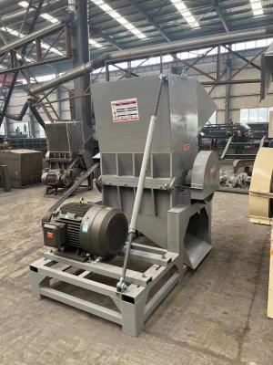 China Knife Roll Crusher with Spiral Integrated Plastic Head Material and Flat Knife Roller for sale