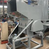 China Mixing Raw Material Rubber Blocks Crushing Machine Competitive Recycling 700 Kg Weight for sale