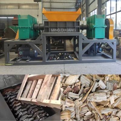 China Twin Shaft Wood Shredder 400-2200mm Chamber for Garden Waste and Industrial Recycling for sale