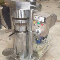 China Commercial Hydraulic Oil Press Machine 220V 750x800x1200mm Soybean Oil Extractor for sale