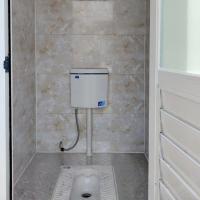 China Plastic Close Coupled Comfort Height Portable Toilet And Bathroom For Outdoor Applications for sale