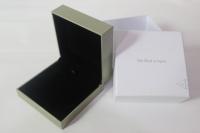 China Custom 8x8x3cm Cardboard Jewelry Gift Box with Gold Printing SGS Certified for sale