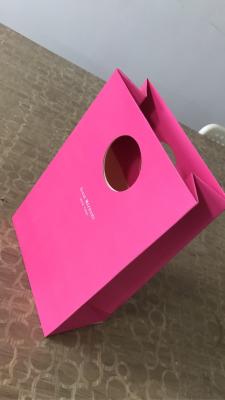 China Custom Printed Paper Gift Bags 230gsm C1S Coated Card 16x25x12cm with Matte Lamination for sale