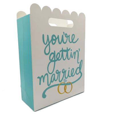 China Custom Kraft Paper Gift Bag 80-120gsm Recyclable Shopping Packaging with Handle for sale