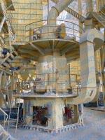 China Vertical 132KW Calcium Carbonate Grinding Mill 5 Motors 400-2500 Mesh for sale
