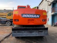 China Doosan DH150 Used Wheel Excavator Moving By Tires for sale