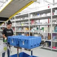 China Solid Box Warehouse Stacking PP Attached Lid Nesting Plastic Crate for Easy Assembly for sale