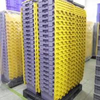 China Convenient 600*400*265mm Plastic Attached Lid Container for Easy Logistics Handling for sale