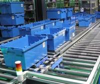 China 67 liter Warehouse Stackable Collapsible Crates Heavy Duty Storage Containers Attached Lid for sale