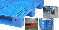 China 1100×1100 Plastic Pallet Three Runner HDPE For Warehouse And Logistics for sale