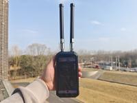 China Full Range Scan Handheld Drone Detector WiFi 2.4G 5.8g With 2000-3000M Coverage for sale
