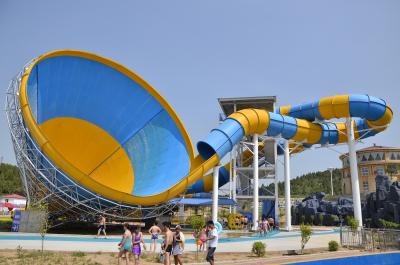 China High Durability Water Amusement Park Equipment Tornado Water Slide For Adults Teenagers for sale