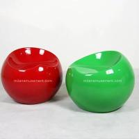 China Fiberglass Apple-Shaped Ball Chair – Seating for Mall Leisure Areas for sale