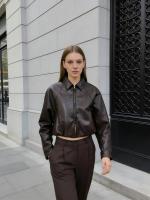 China Cropped Silhouette PU Jacket with Zipper Closure and Regular Fit for Modern Style for sale