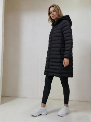 China Hip Length Puffer Coat in Rain-Resistant Fabric with Regular Fit for Cozy Wear for sale