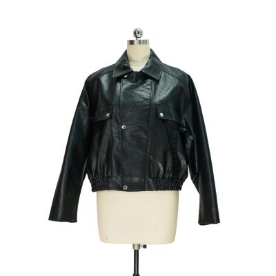 China Black cropped PU leather jacket with pointed collar and chest flap pockets for casual wear for sale