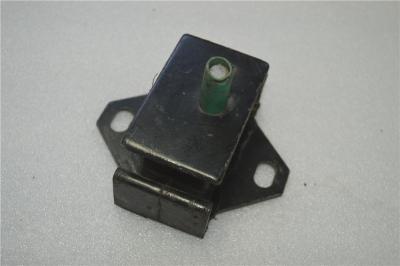 China Steel Truck Engine Parts 1104310100039 Front Engine Mount Cushion Assembly OEM for sale