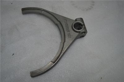 China Truck Gearbox Parts RTD-11609A-1707067 Gearbox auxiliary shift fork for sale