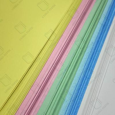 China 50GSM Carbonless Printing Paper Non Pollution rewritable NCR Paper for sale