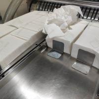 China 13-20gsm Virgin Pulp / Bamboo Pulp Napkin Paper Strong Water Absorption for sale