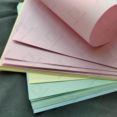 China 61x86cm CFB CB CF Yellow Carbonless NCR Paper 50gsm 55gsm 60 Gsm for sale