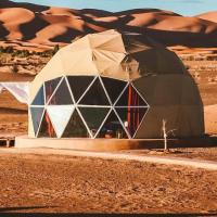 China Good Ventilation Strong Steel Frame camping Dome Tent For Desert  Resorts for sale
