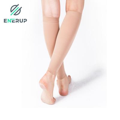 China Quick Dry Compression Socks 30 To 40 Mmhg Running Calf Support Socks for sale