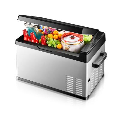 China 12V 220V Mini Travel Refrigerator , 45W Portable Mini Fridge For Car for sale