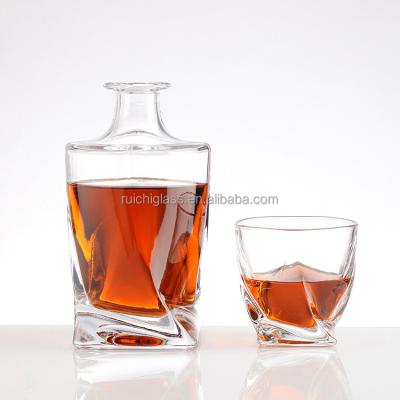 China End Spirits Collection 750ml Vodka Glass Bottle with Hot Stamping and Aluminum Cap for sale