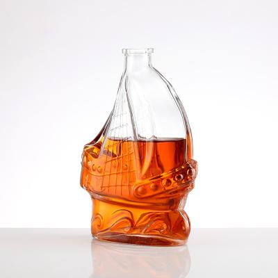 China 750ml Liquor Glass Bottles with Customize Sealing Type and Aluminum Plastic PP Collar for sale