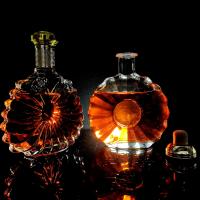 China Customize Sealing Type Classic Shape Screen Printing Glass Liquor Bottles for Bar for sale