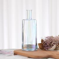 China Colorful Glass Liquor Bottle with Customizable Sealing and Aluminum Plastic PP Collar for sale