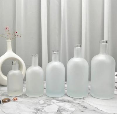 China Collar Material Aluminum Plastic PP 375ml 500 ml 750 ml Wine Glass Bottle with Cork for sale